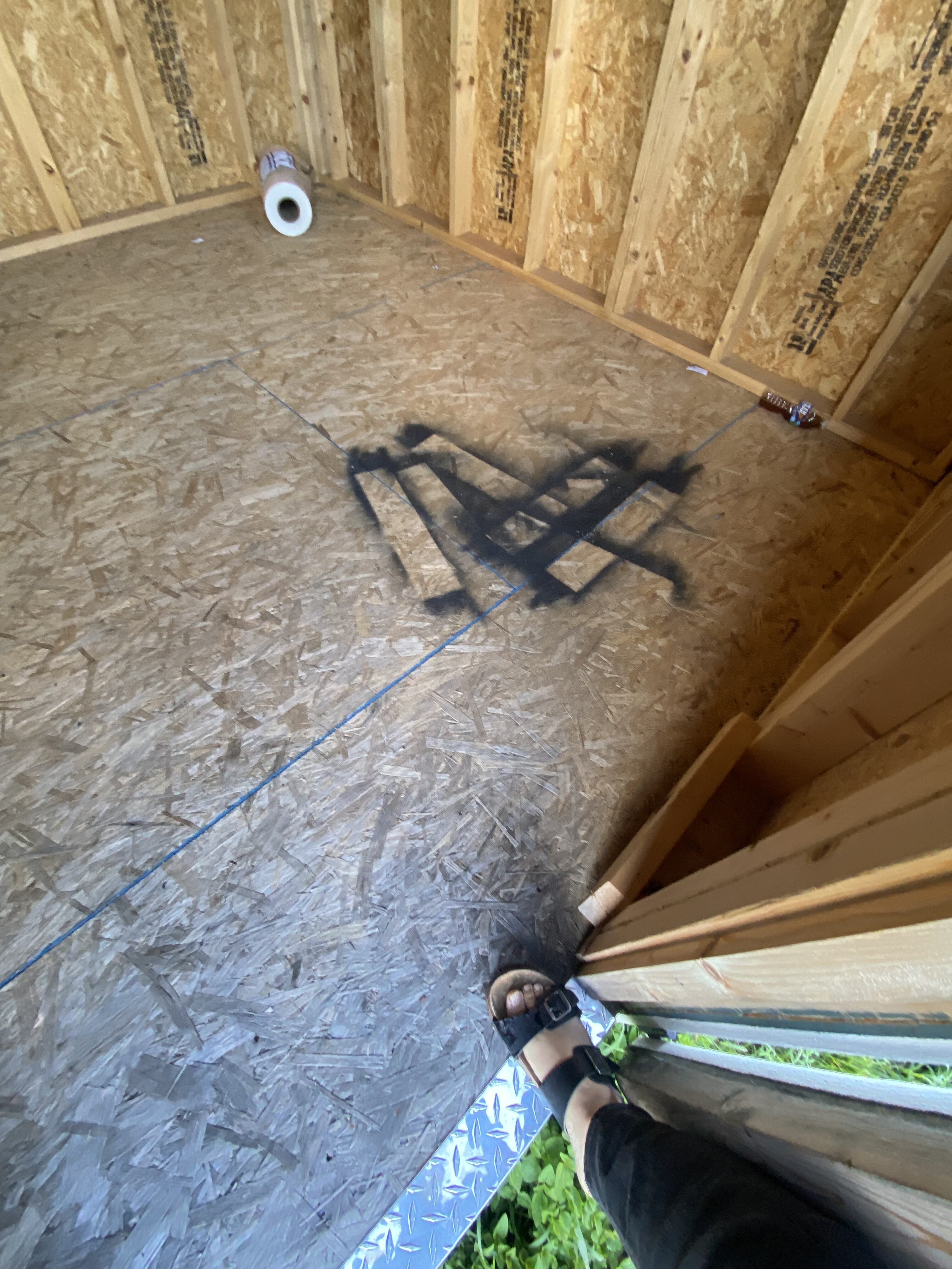 02528 inside floor - Esh's Utility Buildings