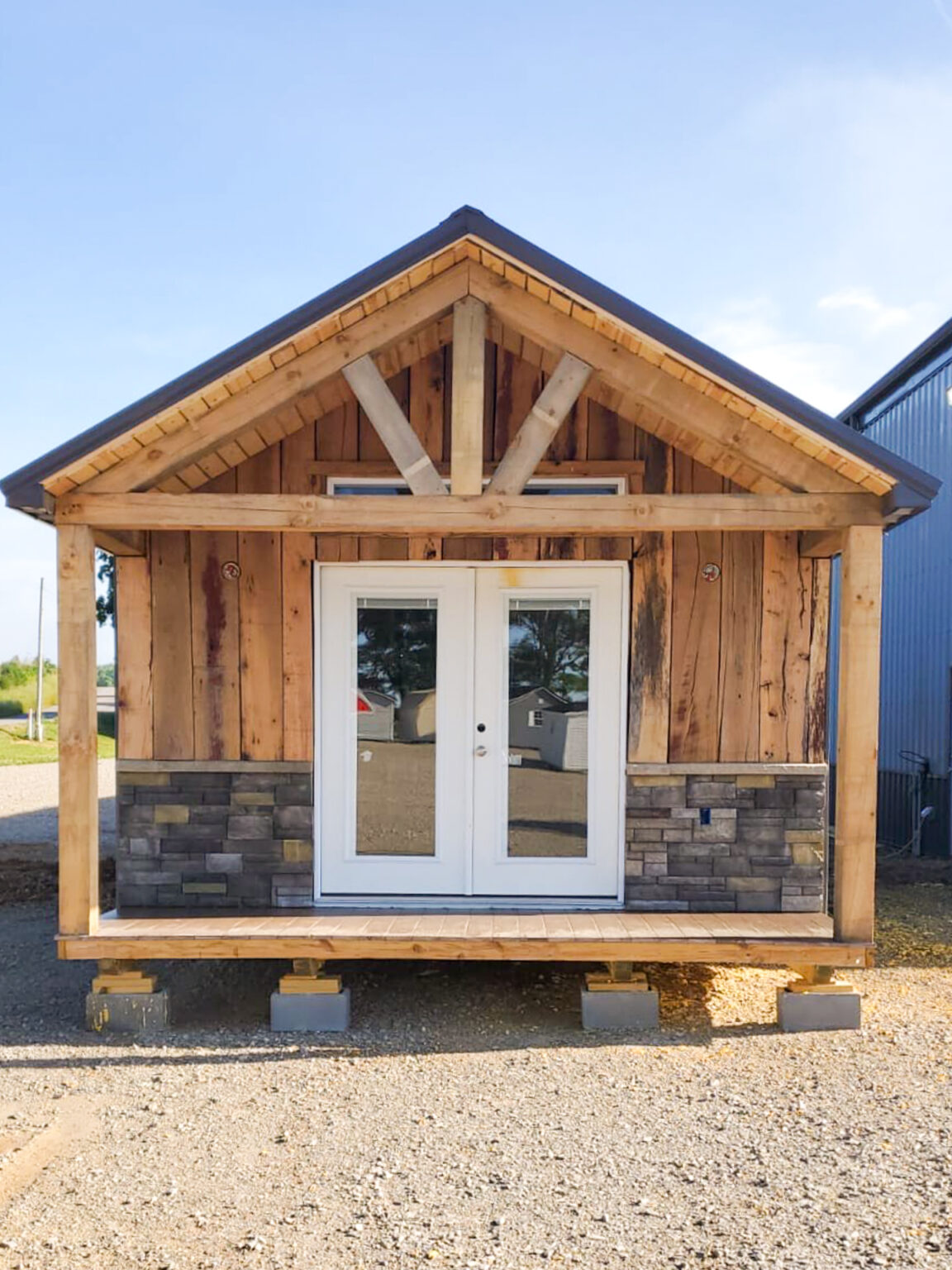 custom built cabins–6 - Esh's Utility Buildings